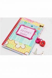 Muka Depan Buku Skrap Kreatif (2025)